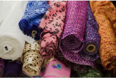 Synthetische stoffen in kleding: alles wat je moet weten - Direct uit ...